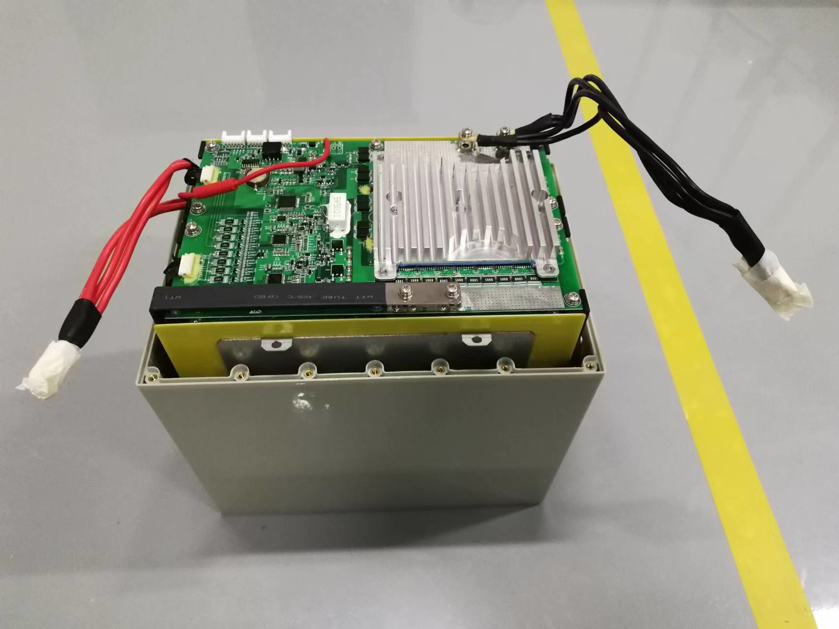 에너지 저장 배터리 관리 시스템 Bms 과 전기 차량 리 이온 배터리 관리 시스템 Bms 의 차이에 대한 포괄적 분석